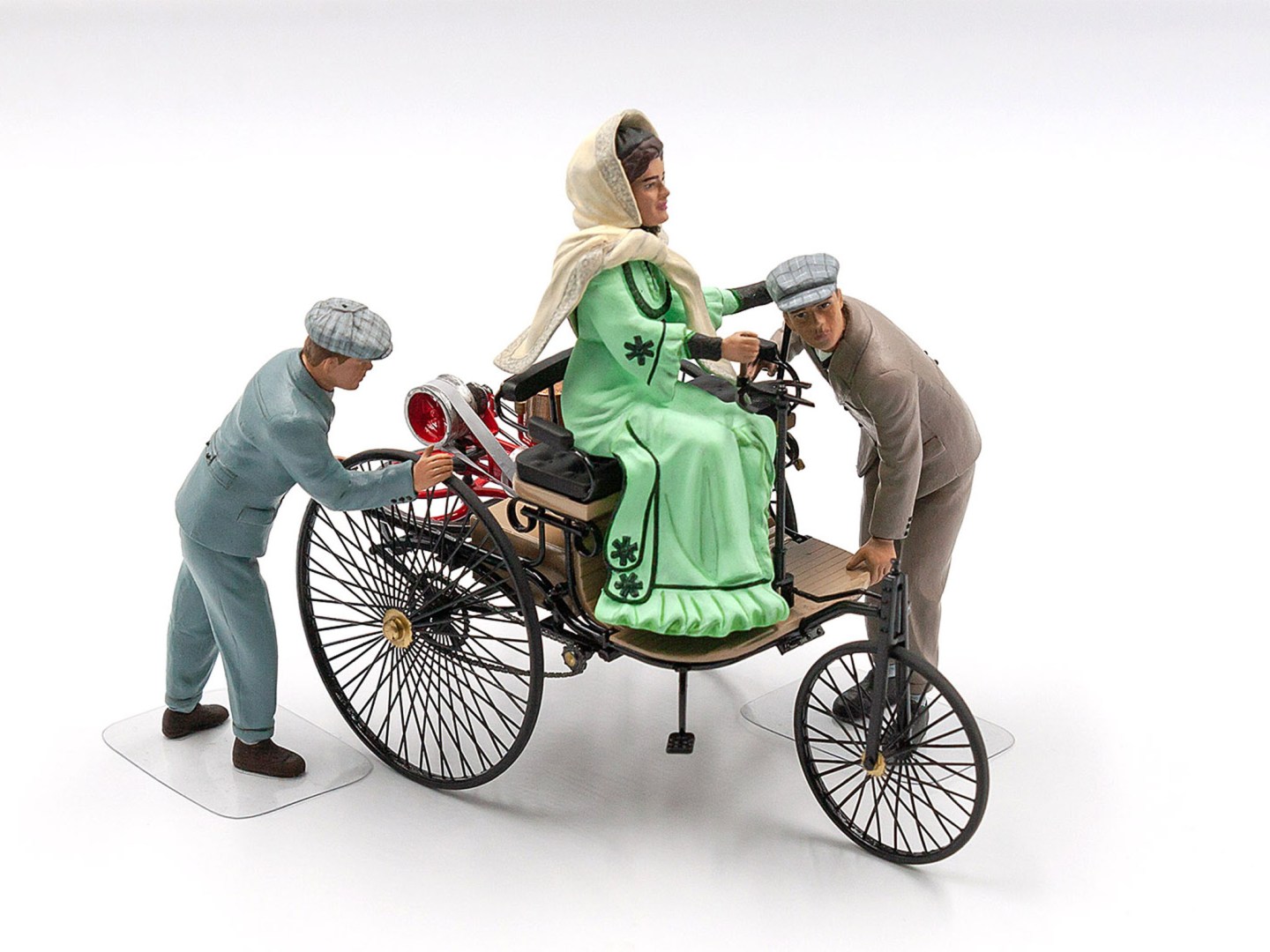NOT Bertha Benz during first car trip in 1888 – Fake History Hunter